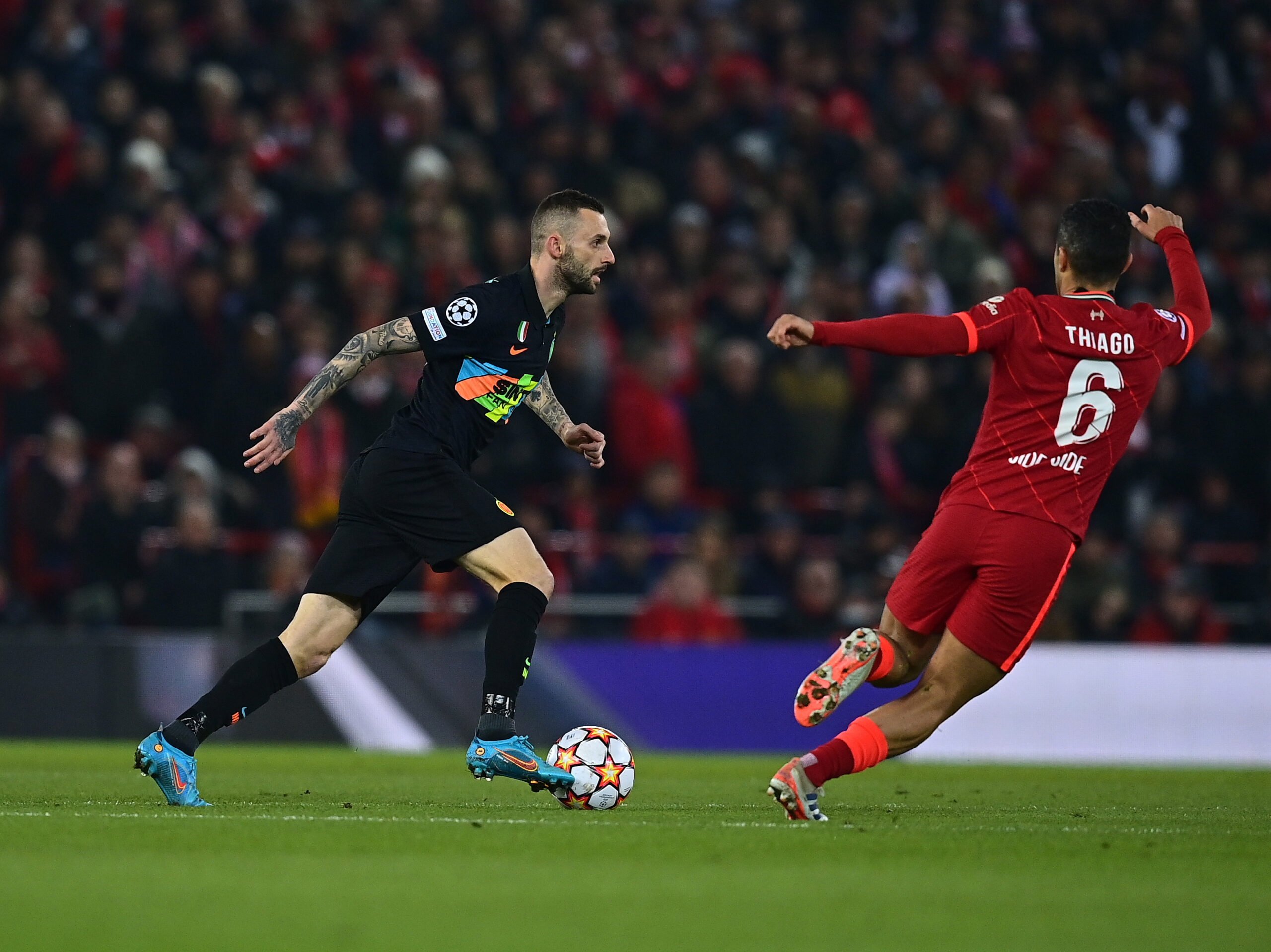 Bayern e Liverpool avançam na Champions League